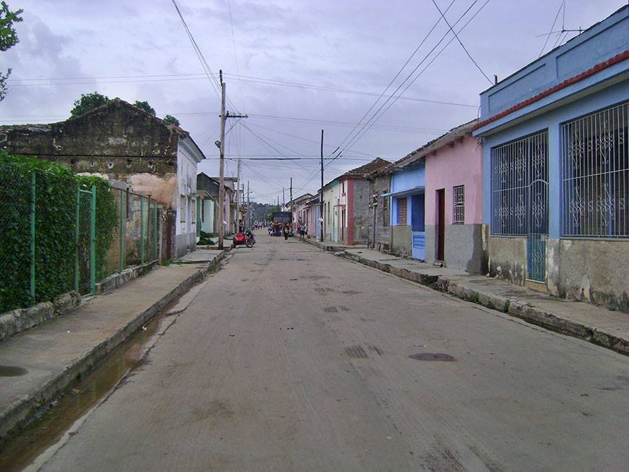 © TWO MAJOR Foreign Banks Leave Cuba (Photos) * * DOS IMPORTANTES ...