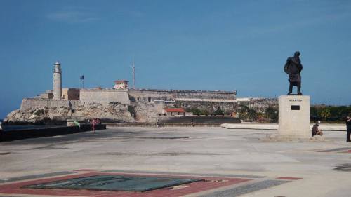 TARARÁ BEACH. Havana’s East Beaches. (Photos). + PLAYA DE TARARÁ y las ...