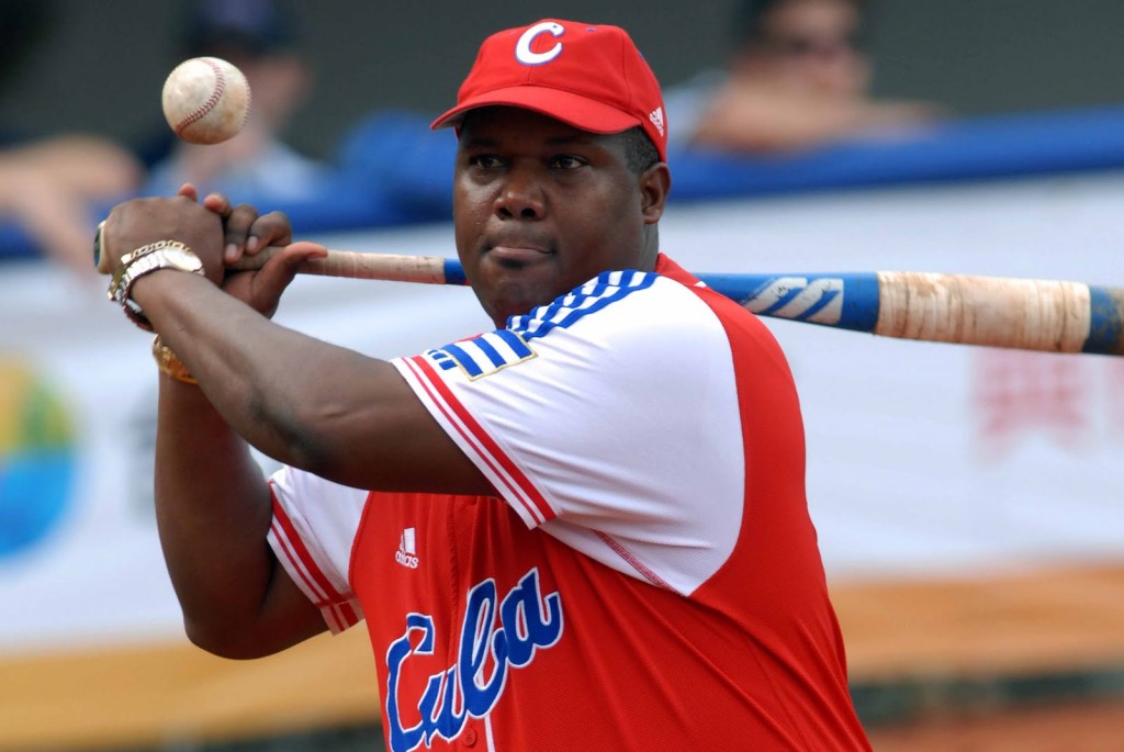 SPORTS: THE CUBAN BASEBALL STAR who rejected 26 Million for a Russian ...