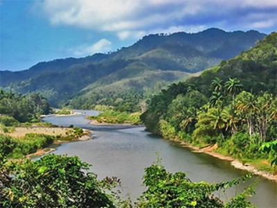 THE TOA RIVER, the mightiest and isolated of Cuba. ** EL RÍO TOA, el ...