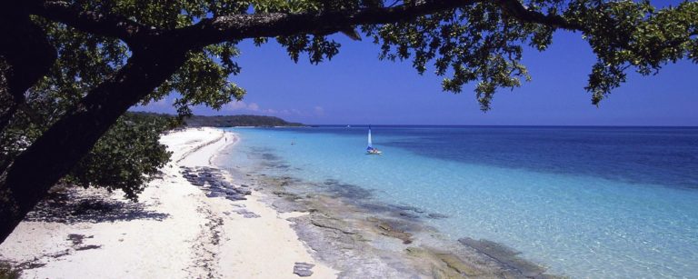 THE MOST BEAUTIFUL Beach in Eastern (Oriente) Cuba, GUARDA LA VACA. +LA ...